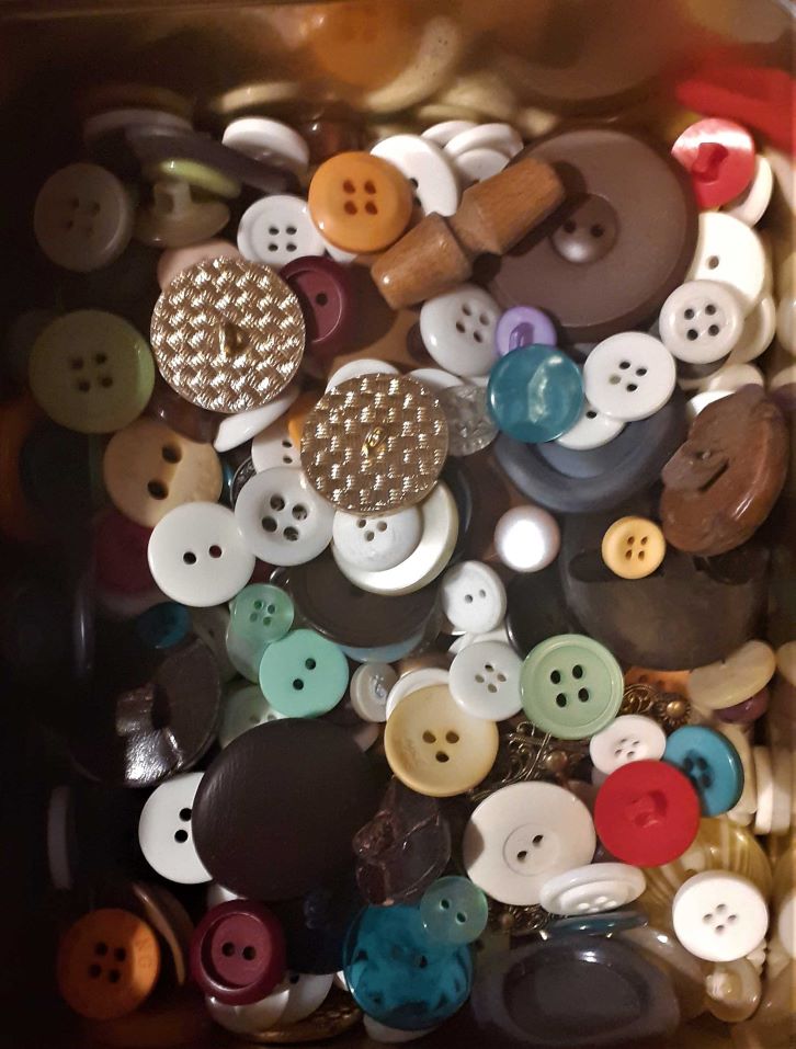 Lost thread – Poems for THE LIST (eners)